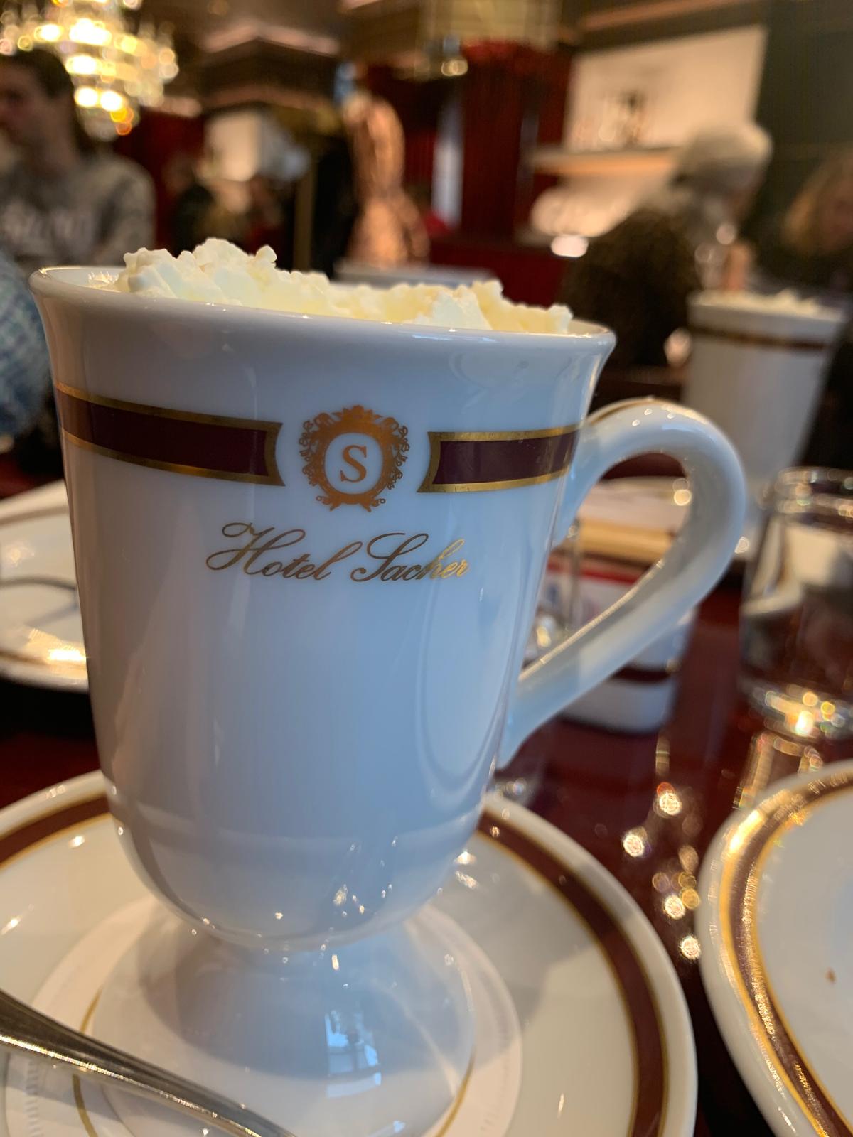 Café Vienense (Wiener Kaffeehaus): as cafeterias de Vienna na Áustria